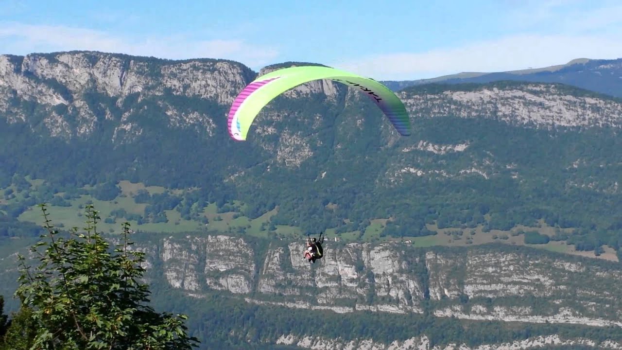 Parapenten meer van Annecy part 3 - YouTube