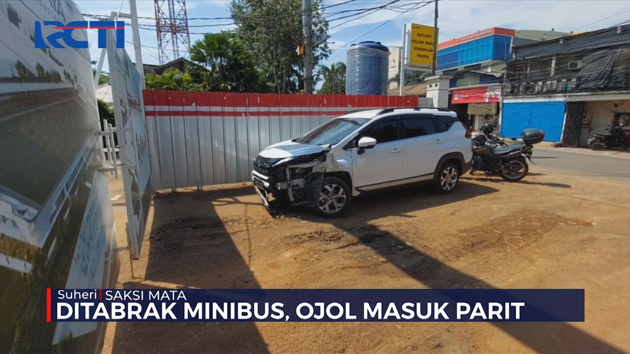 Nunggu Orderan Di Pinggir Jalan, Driver Ojol Ditabrak Mobil Hingga Masuk Parit dI Kelapa Gading ...