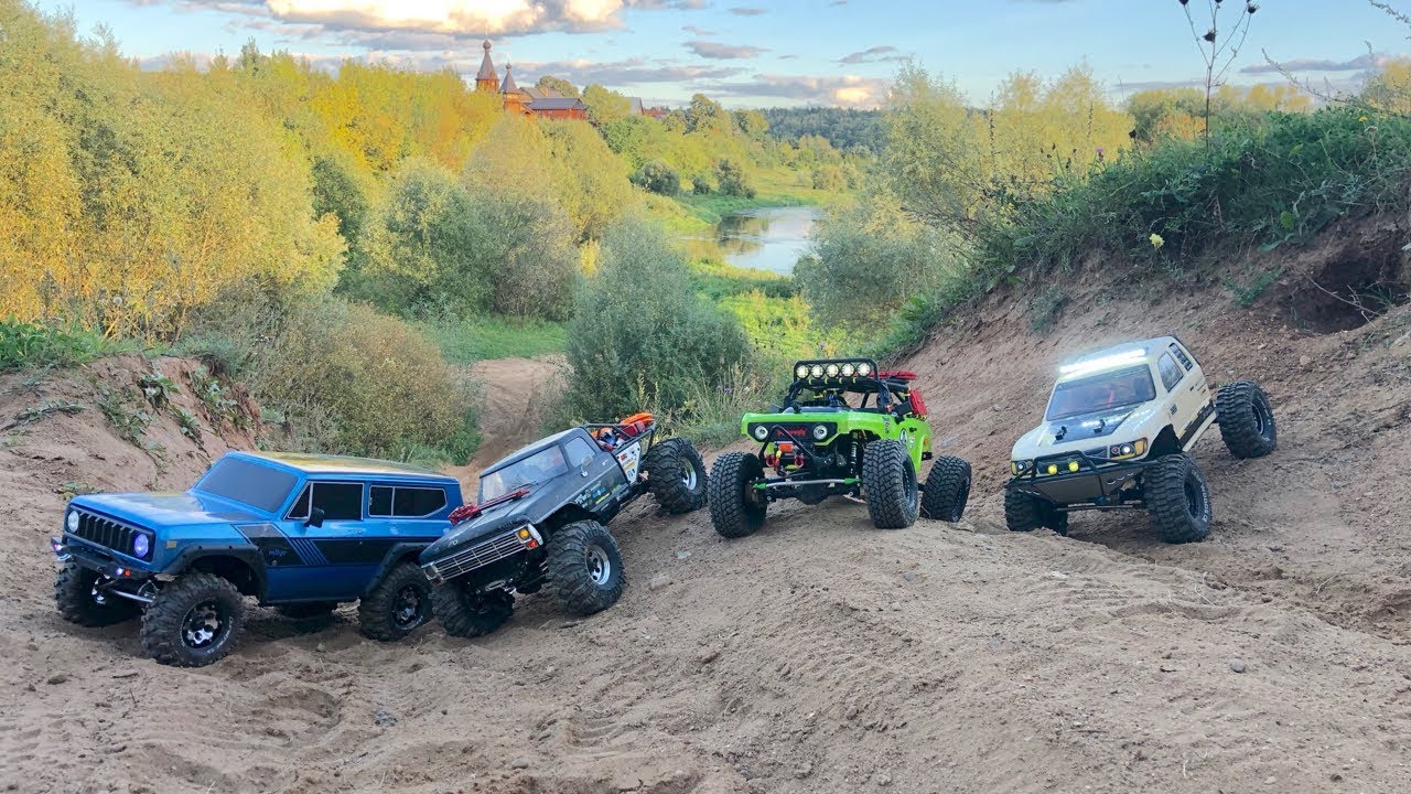 4 RC Cars Crawl and Hard Mudding - YouTube