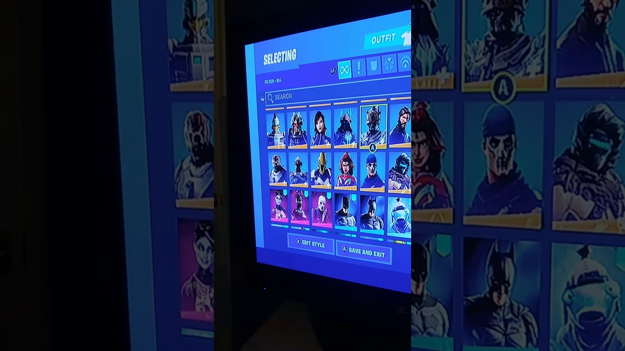 Pretty good fortnite locker - YouTube