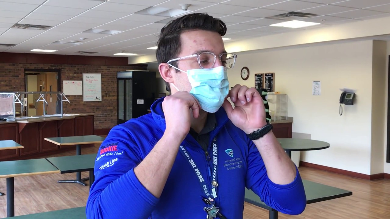 Luke Learns How to Wear A Mask - YouTube