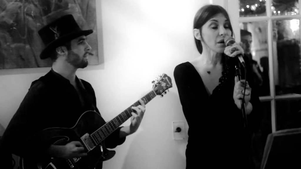Losing my mind Victoria Blackstone Live@Chambre Tres - YouTube