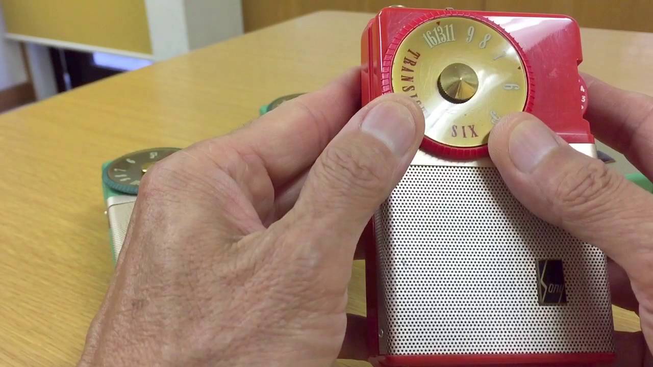 1957 Sony TR-63 vintage radio - YouTube