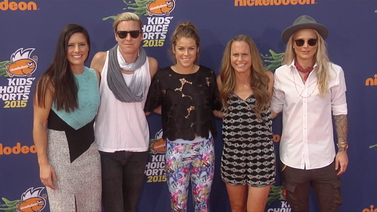 USWNT Soccer Players // Kids' Choice Sports 2015 Orange Carpet Arrivals ...