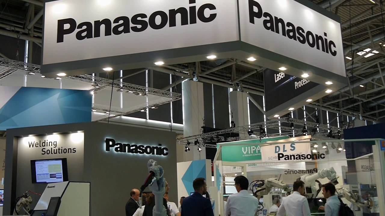 Panasonic Robot & Welding at Automatica 2016 - YouTube