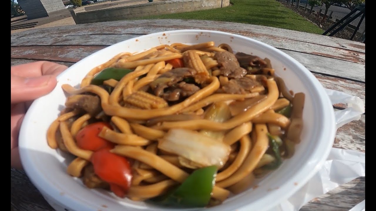 OOODLES OF NOODLES at the ARARAT NOODLE BAR - YouTube