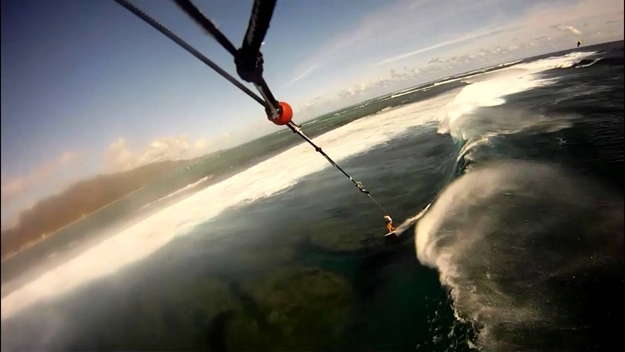 My Very First Time in One Eye Kitesurf Wave Mauritius - YouTube