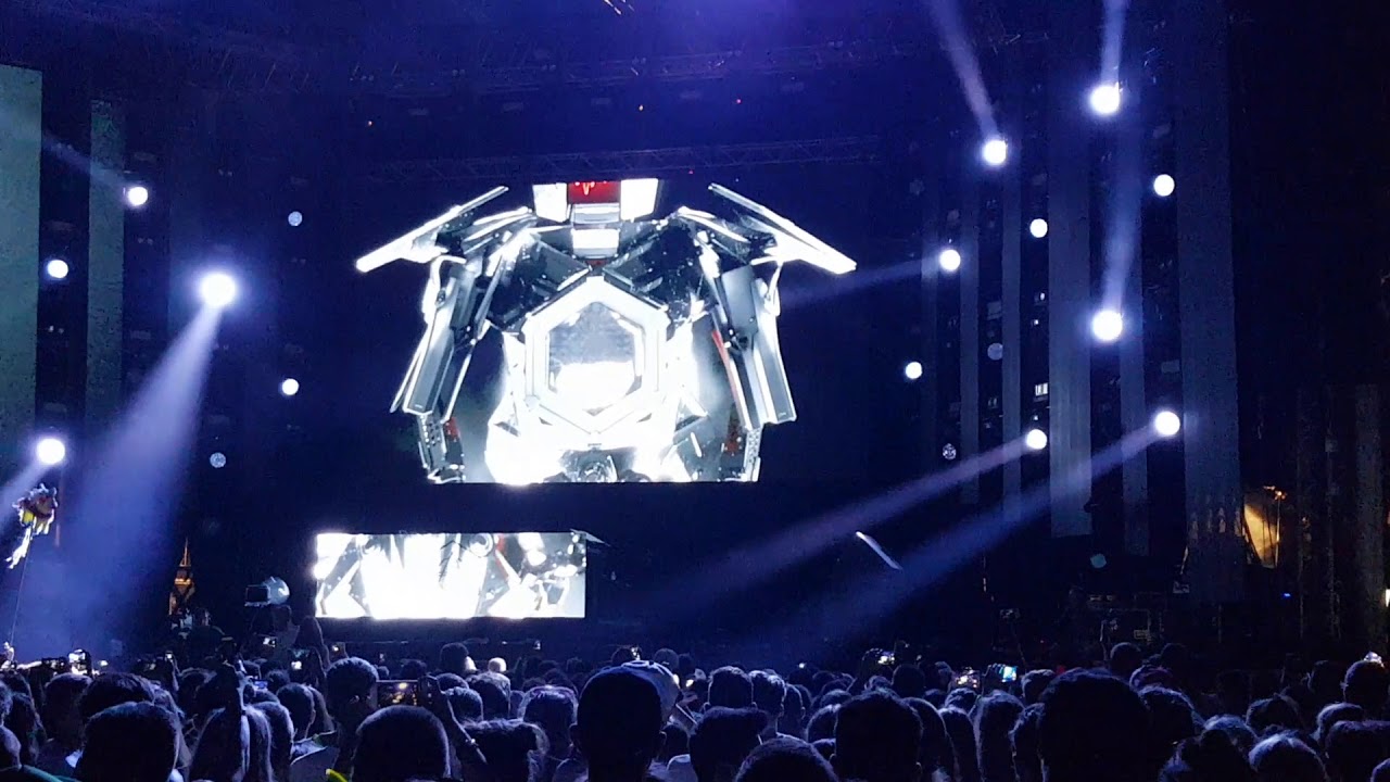 Dj Don Diablo live on stage in Varna - YouTube