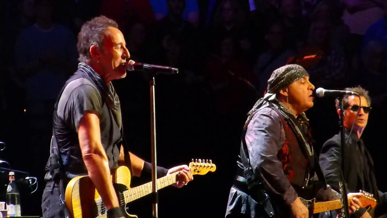 Bruce Springsteen "No Surrender" St.Paul,Mn 2/29/16 HD - YouTube
