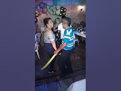 bailando y gozando con la familia Ramírez meneses 75 años de Alicia - YouTube