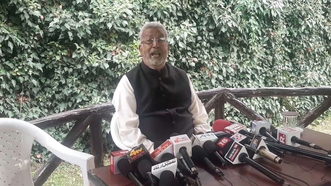 Ex Minister Taj Mohi-Ud-Din Resigns From Cong In Support Of Azad - YouTube