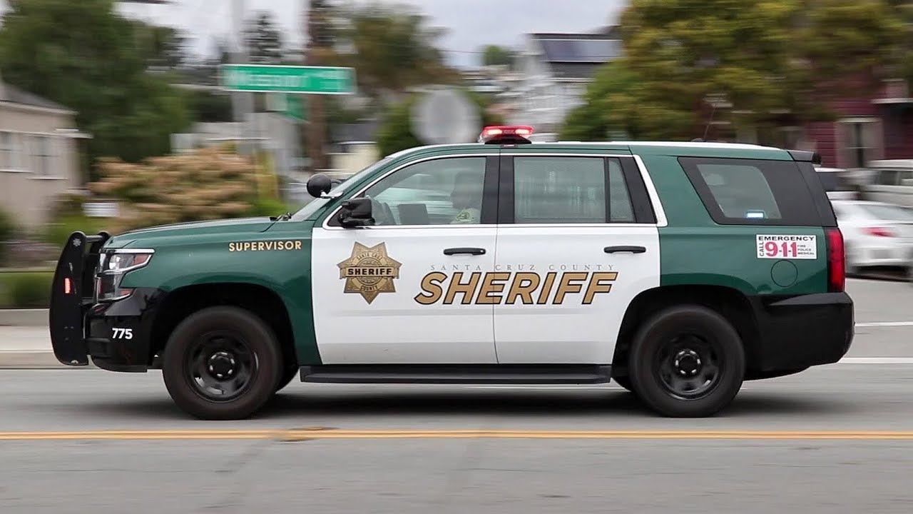 TONS of Sheriffs, Fire Trucks, and Lifeguards Responding Code 3 to a ...