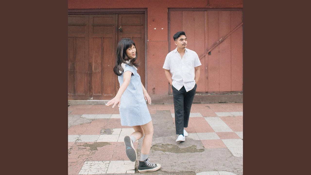 Pelipur Lara (feat. Marsya Ditia) - YouTube