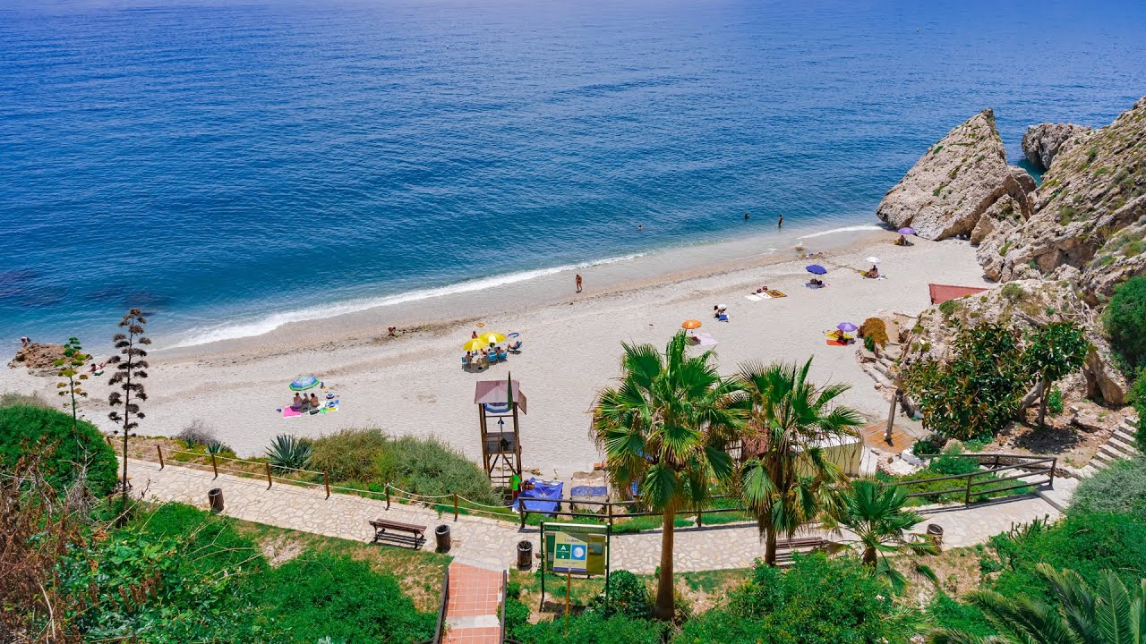 Playa Carabeo en Nerja, Málaga - YouTube