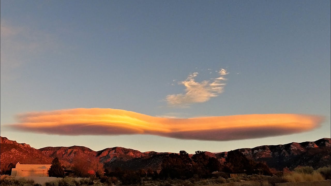 Sunset Clouds - Lenticular, Cumulus [4k] - YouTube