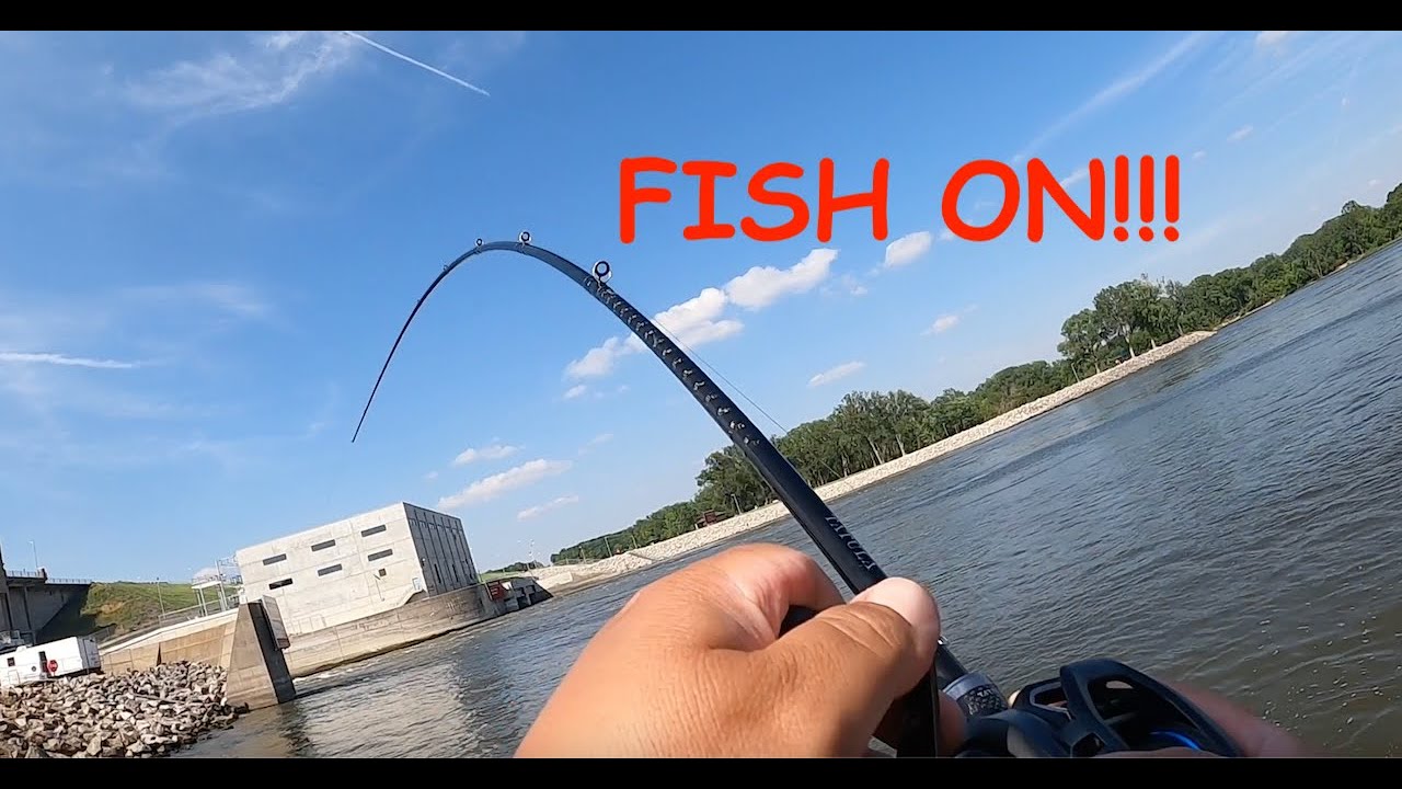 Iowa City & Red Rock Dam. CHASING the IOWA WIPER! - YouTube