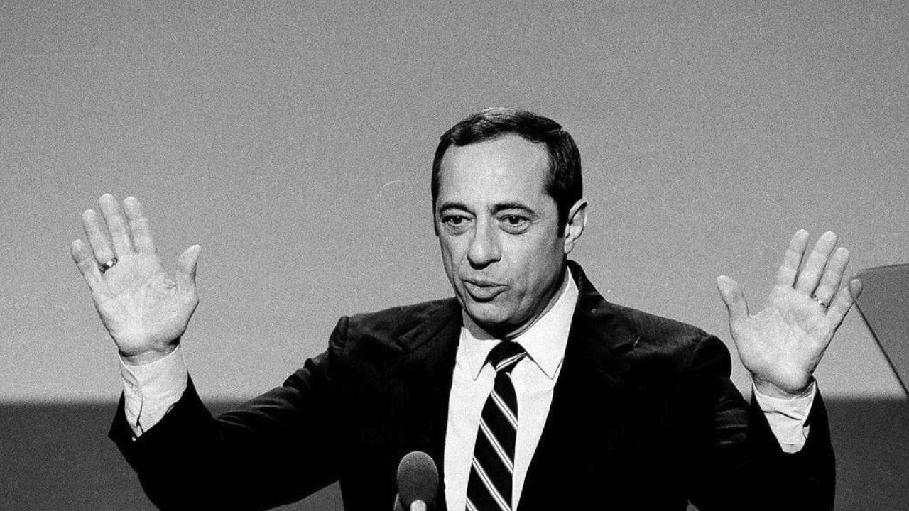 Best Graduation Speech - Mario Cuomo [1984] - YouTube