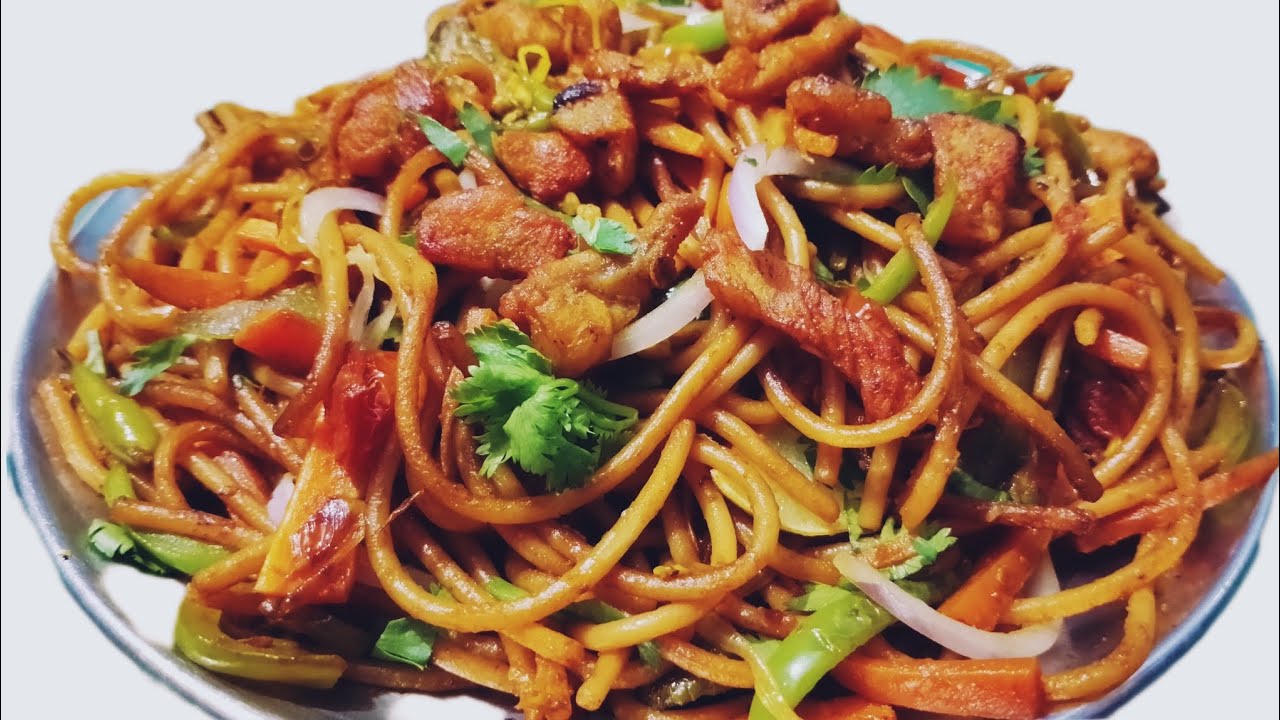 Home made restaurant style chicken chowmin recipe || chicken chowmin ...