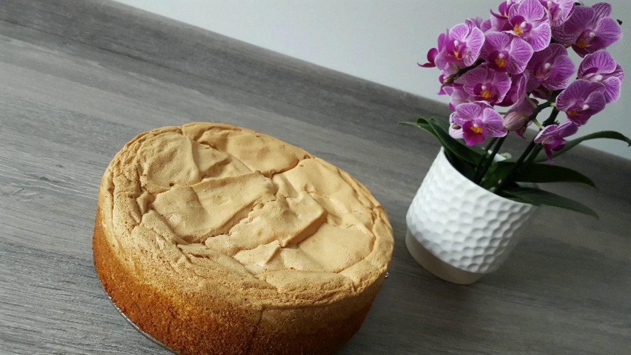 Basic sponge cake perfect for icing / biszkopt - YouTube