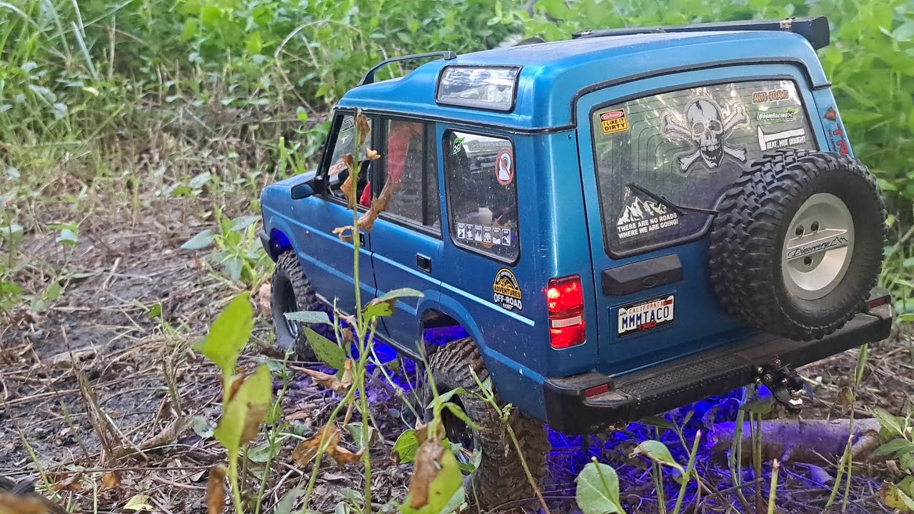 Out Crawling with the Land Rover Discovery RC Hard Body (MST CFX WS DC1 ...