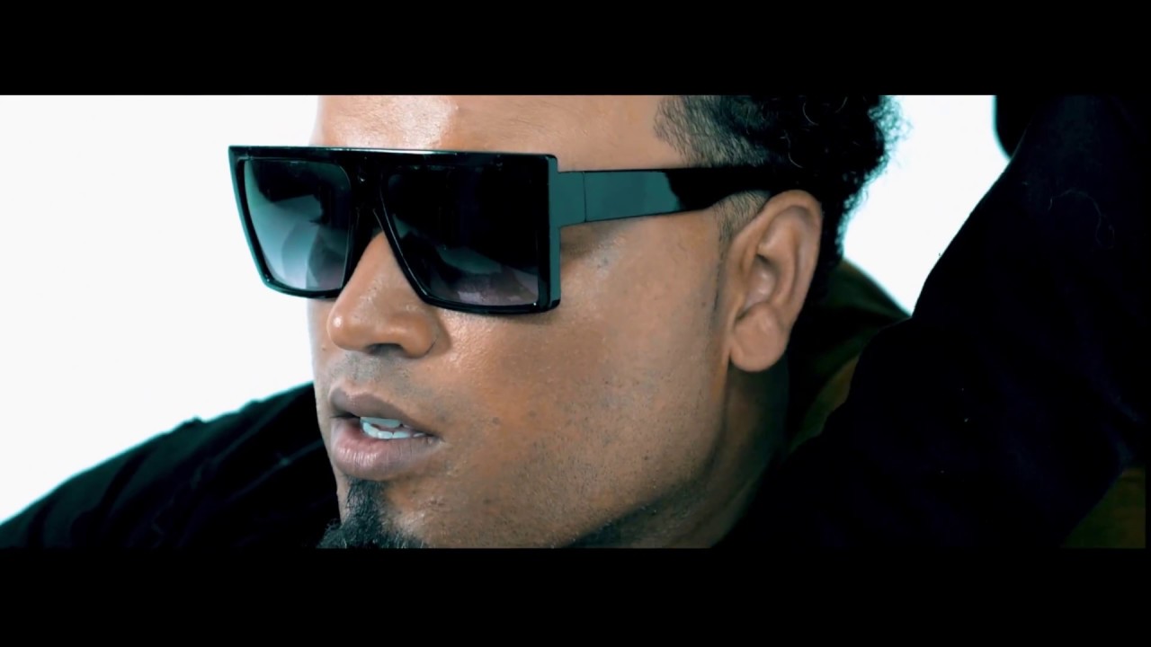 David Tavares - Beijam - Oficial Video - YouTube
