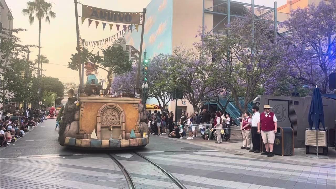 Disneyland Pixar Fest Luca Youtube