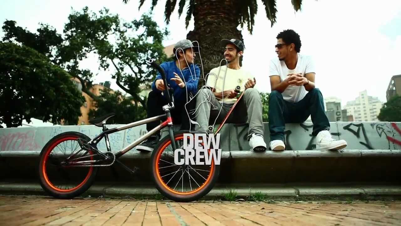Mountain Dew presenta: Dew Crew en la casa - YouTube