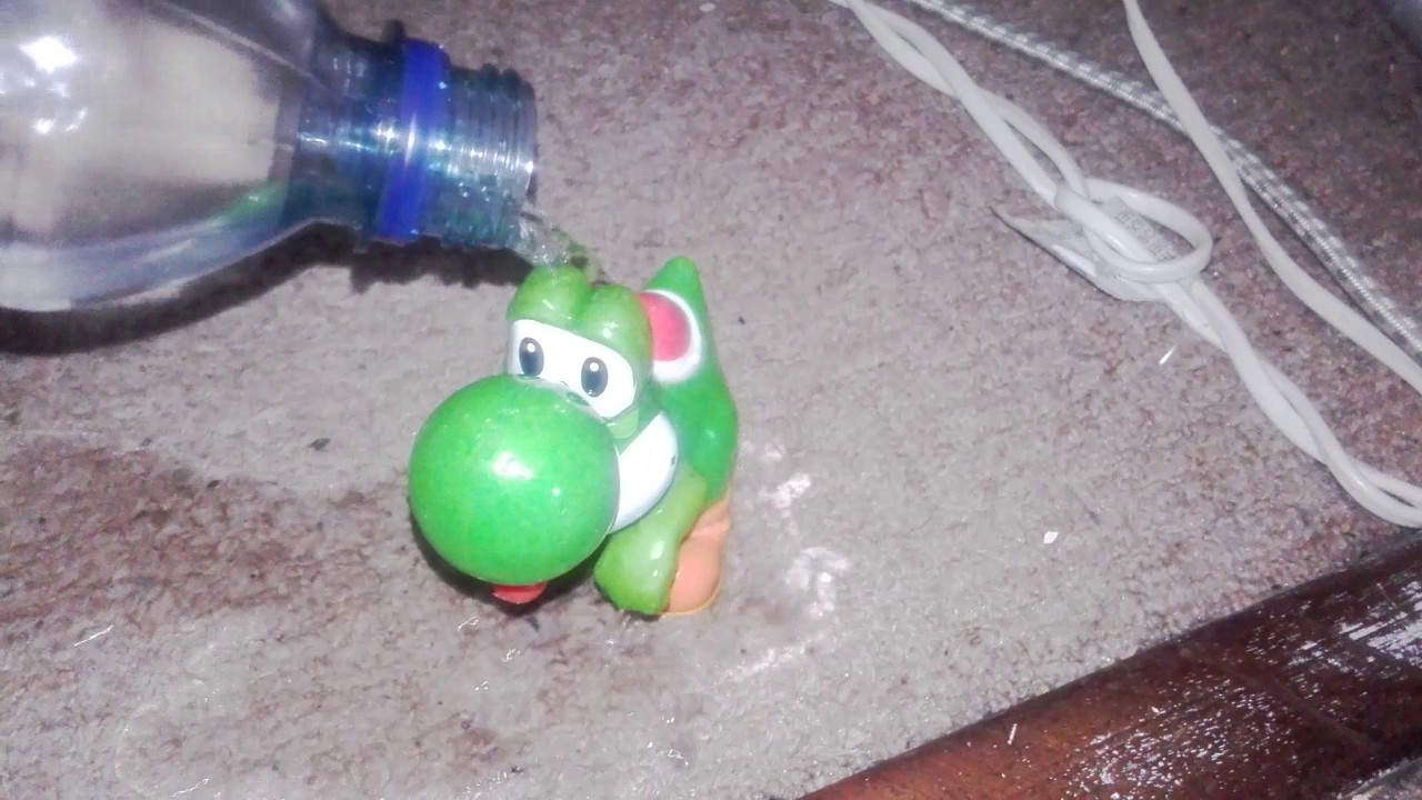 Yoshi Drinks my Water - YouTube