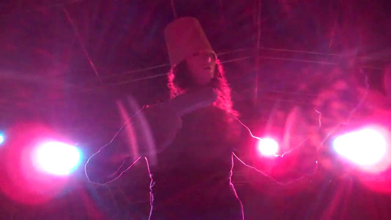 Buckethead - Nunchucks and Robot Dance - Governors Island, NYC 9/26/09 ...