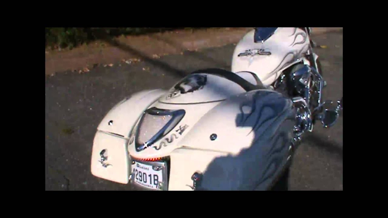 suzuki M109R - YouTube