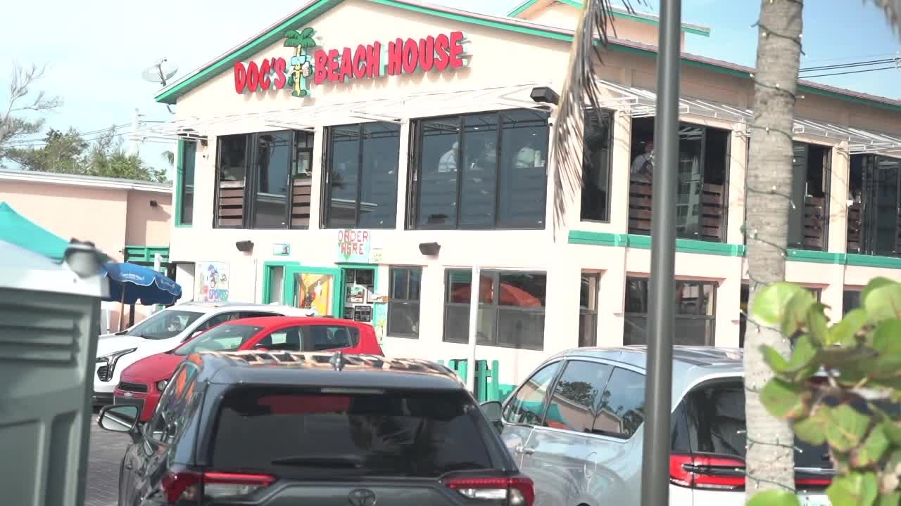 Doc's Beach House thriving after Ian - YouTube