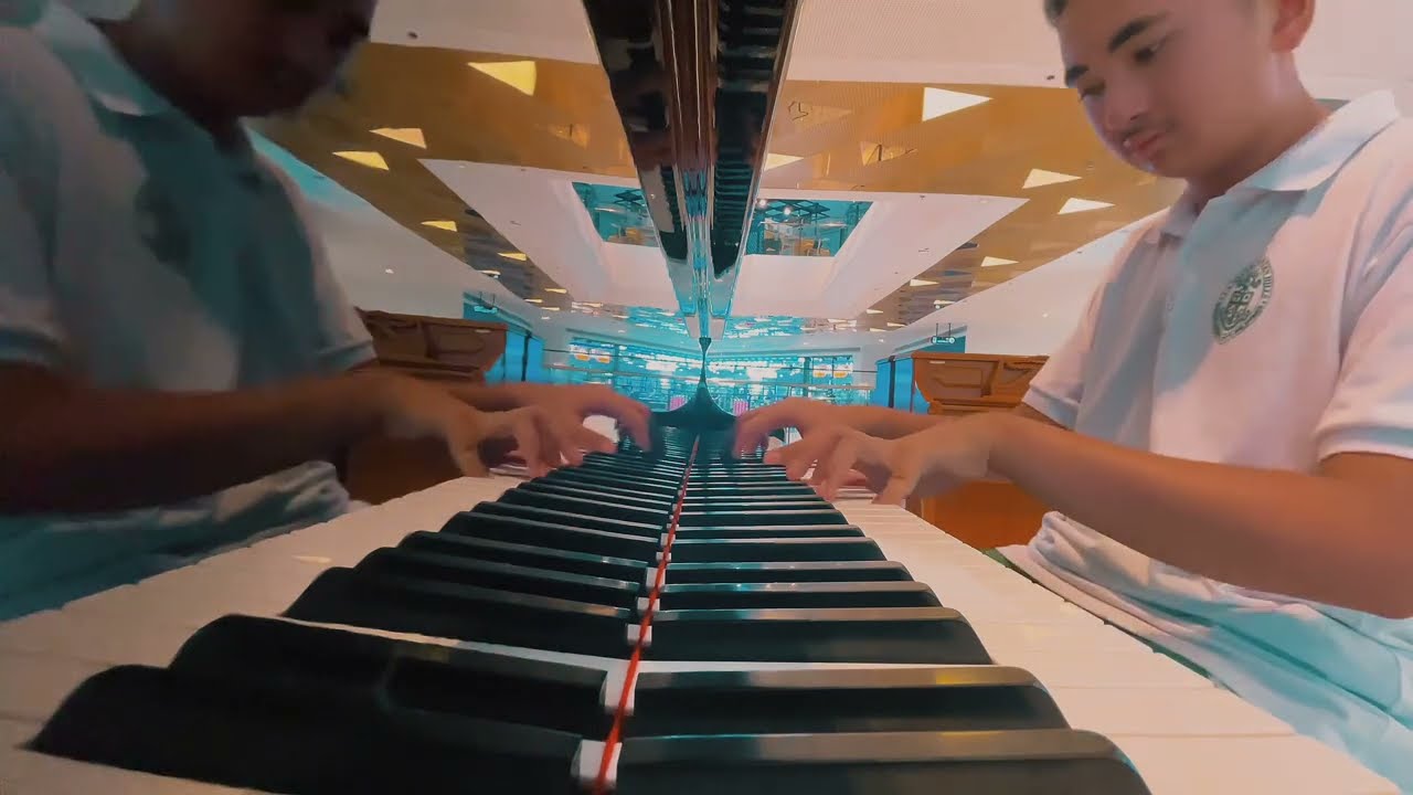 falling behind by laufey but it's an improvised piano cover - YouTube