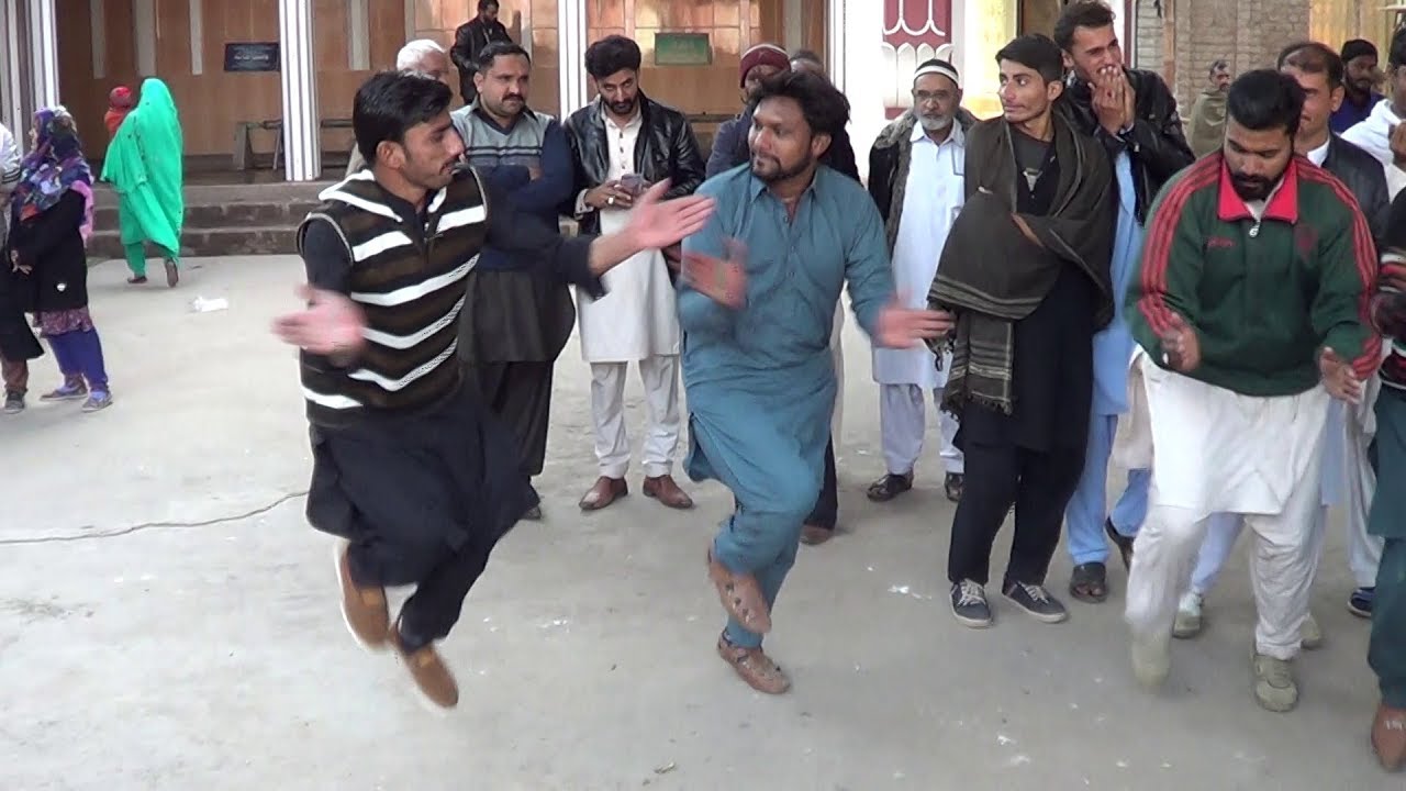Pakistani Boys Dhol Dance || Excellent Dhol Dance 2020 - YouTube