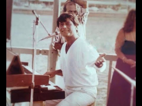 Ferdi Özbeğen - Beni Böyle Sev (20.Sanat Yılı Şan Konseri)