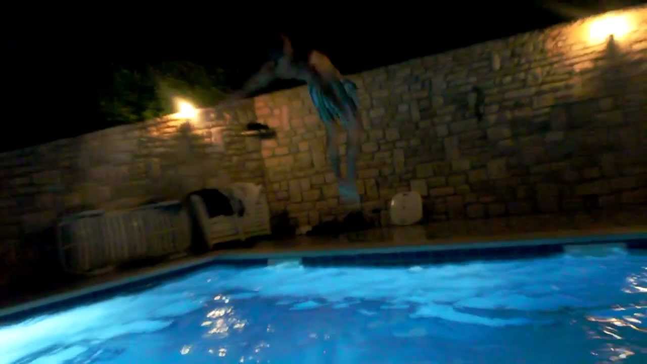 Pool jumping - YouTube