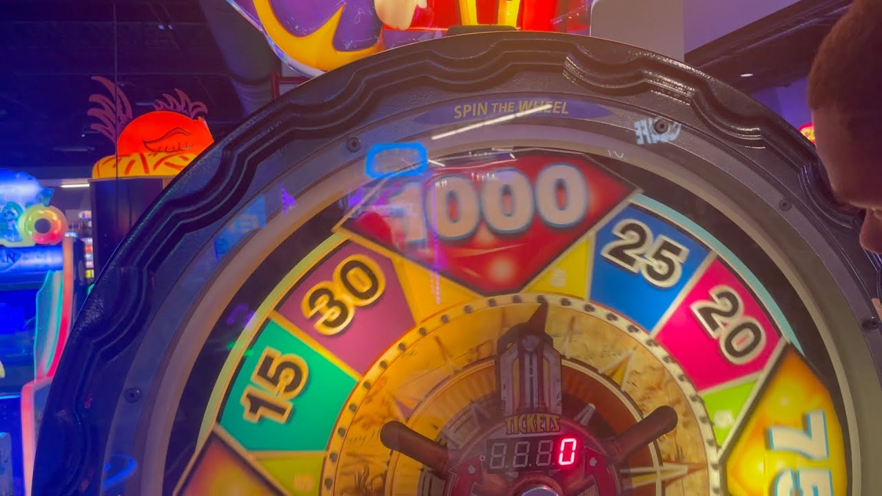 Looking for Big Wins at Valley Fair Mall Arcade - YouTube