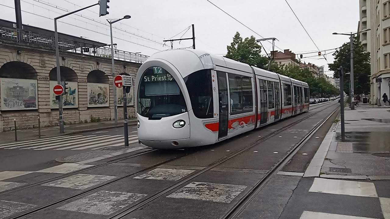 Les Citadis 302 & 402 du réseau TCL. - YouTube