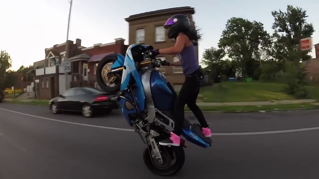 Crazy Girl Bike Stunts | KTM Duke Stunts | Talentdunia.in - YouTube