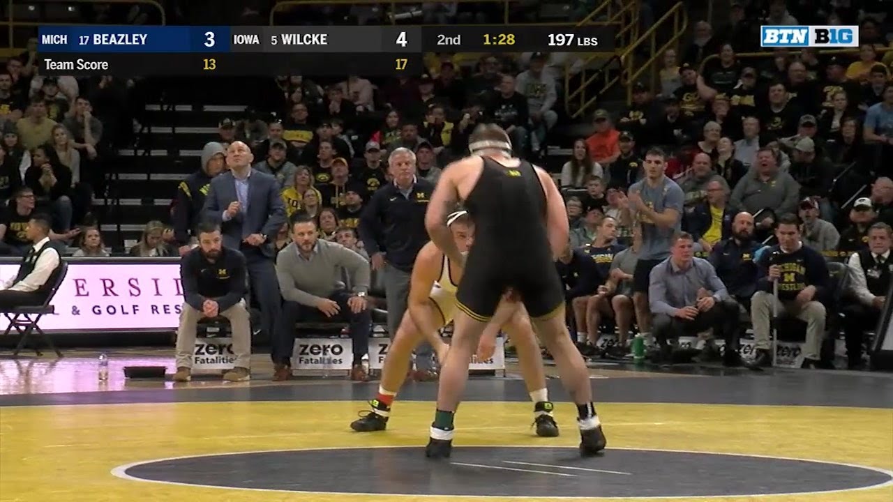 Big Ten Wrestling: 197 LBs - Michigan's Kevin Beazley vs. Iowa's Cash ...
