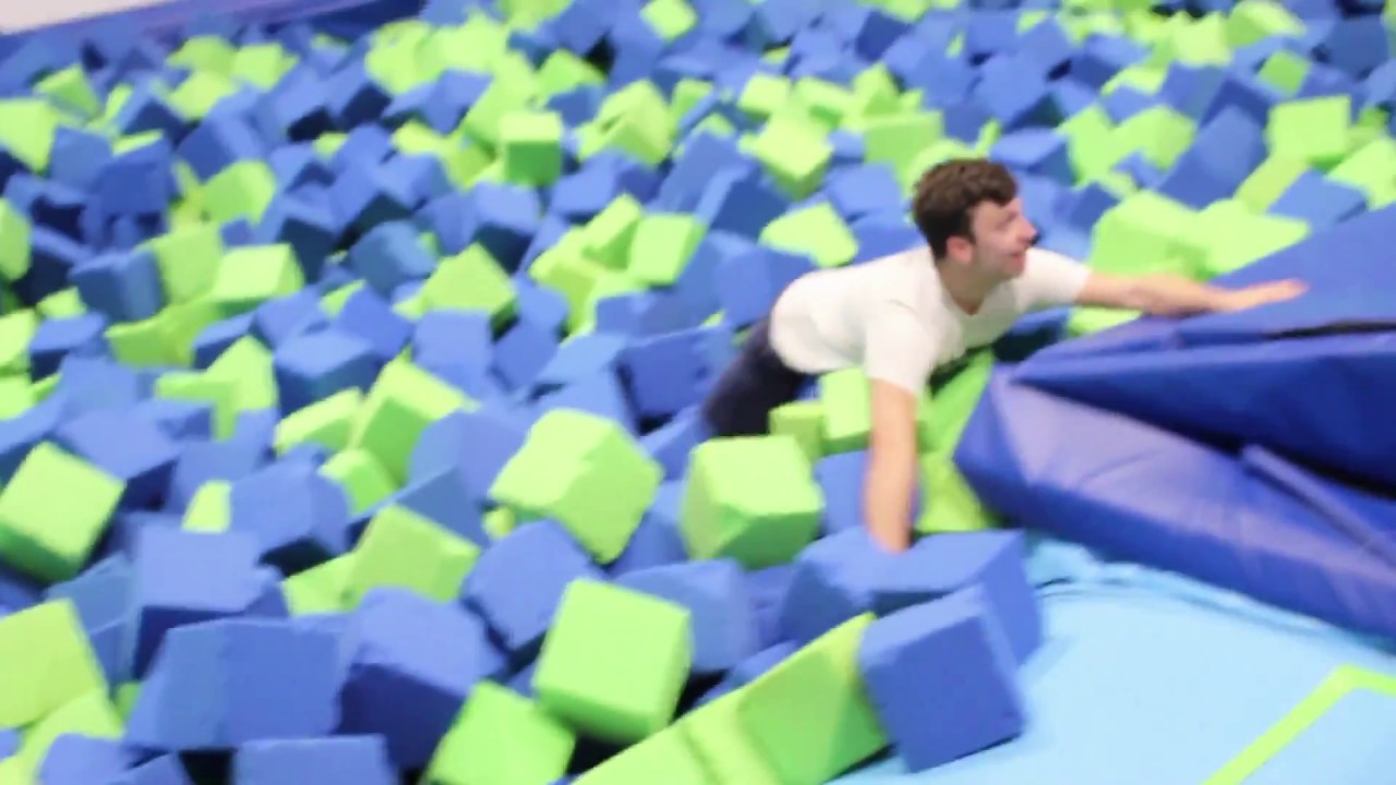 TRAMPOLINE PARK CHALLENGE (Luke Got Stuck !!) - YouTube