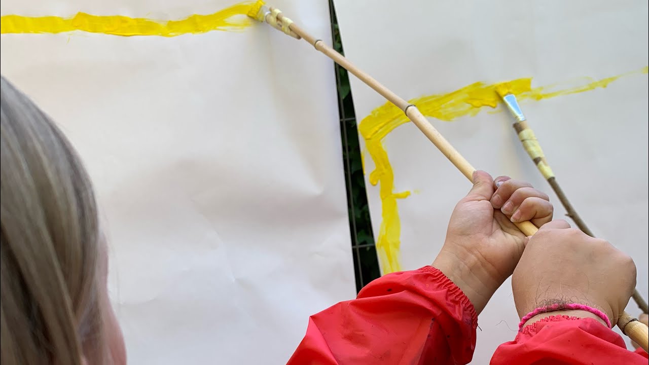 Malen mit langen Pinseln/ Paint with Sticks-brush like Matisse - YouTube
