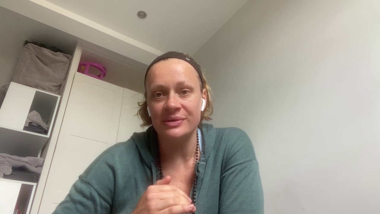 Side Lying Knee Flexion Pails and Rails - YouTube