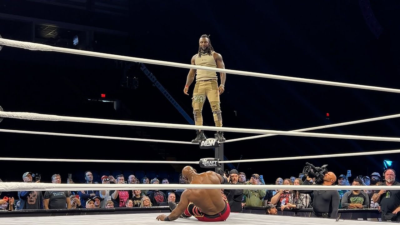 Fancam: Bobby Lashley vs Cheeseburger & Keys Swerve Appearance AEW ...