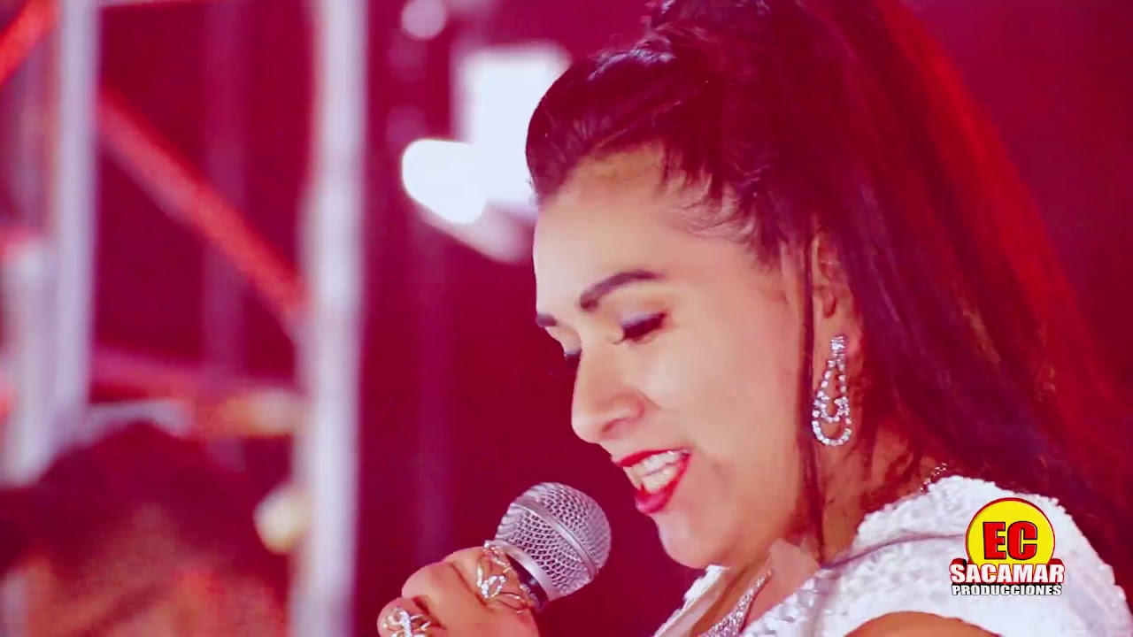 Erika Cecilia Nos amamos Video Oficial En Concierto 2018 - YouTube