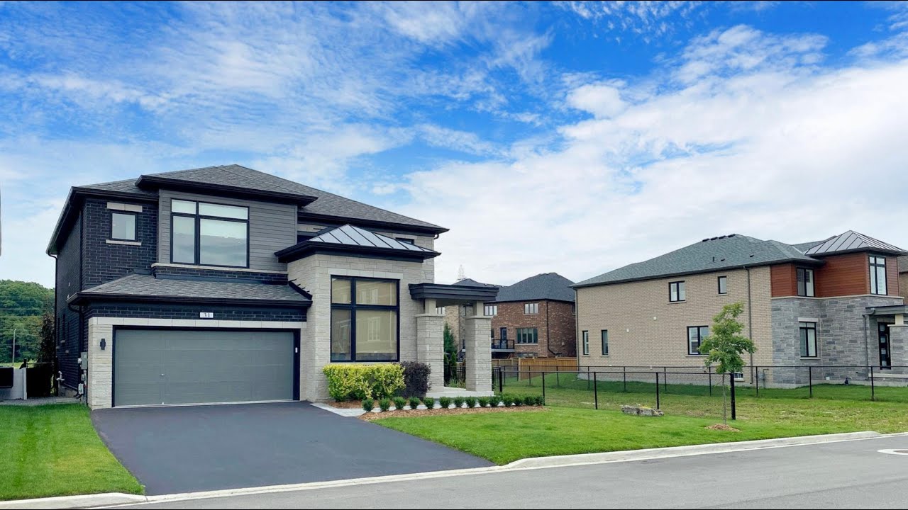 [Real Estate Agent Intro Video] 31 Robarts Drive,Ancaster - YouTube