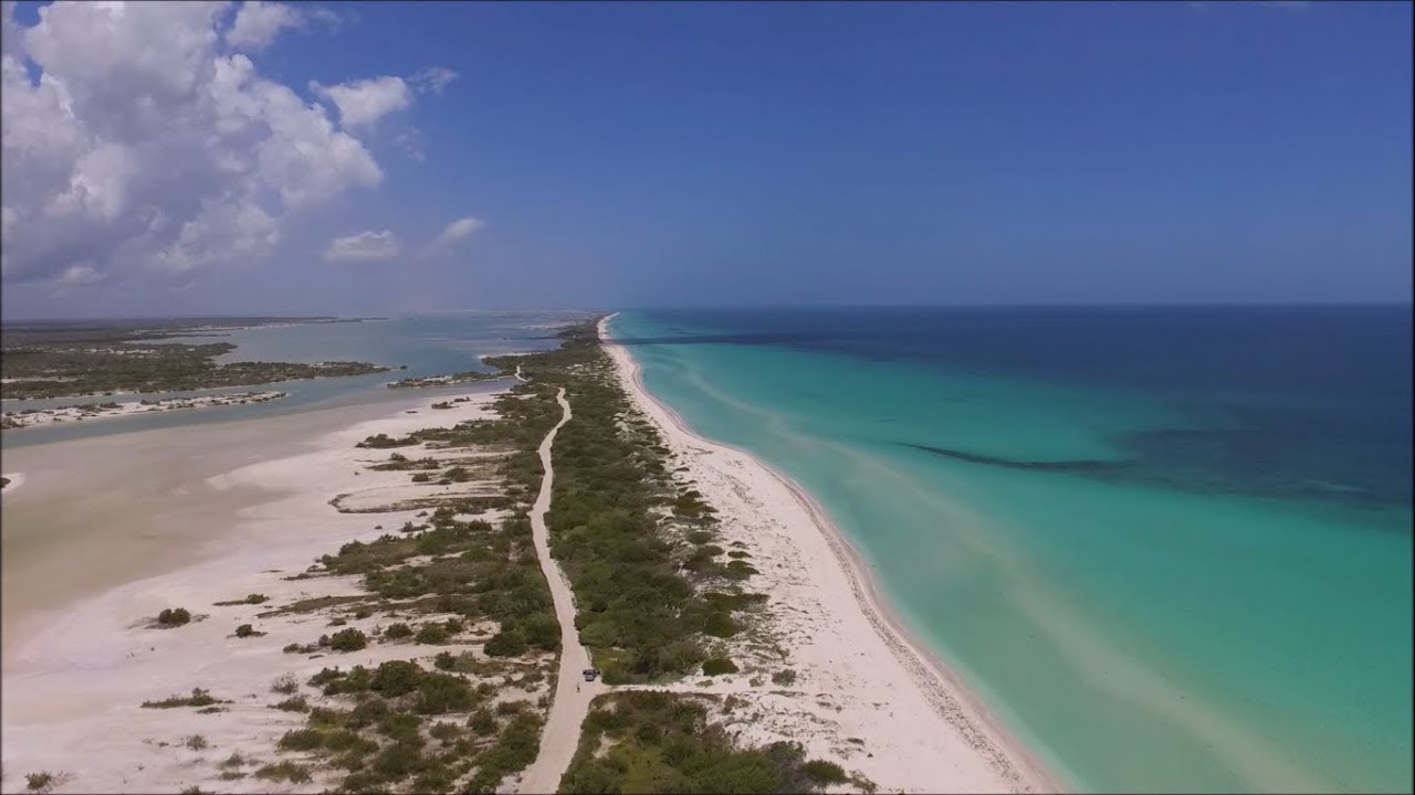 El Cuyo, Mexico - Awesome beach - YouTube