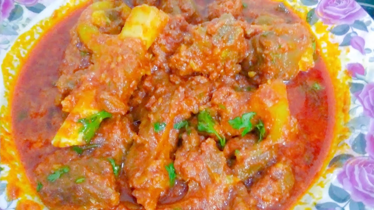 matan korma😋resipi ghar wale yakin nhi krega ka ise ghar par bnaya😊😋 ...