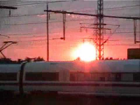 Underworld - Beautiful Burnout (Julio Torres Remix) - YouTube