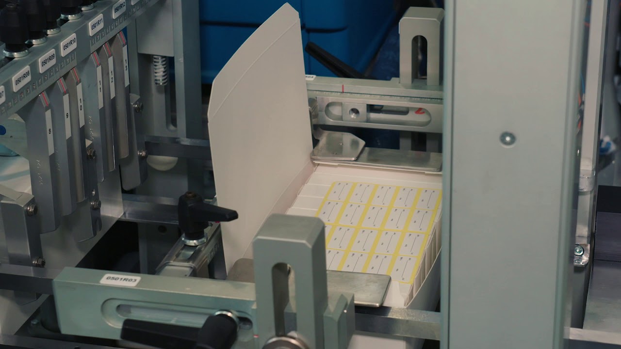 C11 - Display Box tray former - YouTube