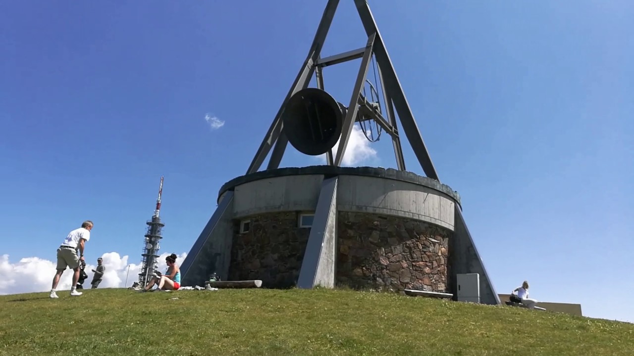 High noon bell ring - YouTube